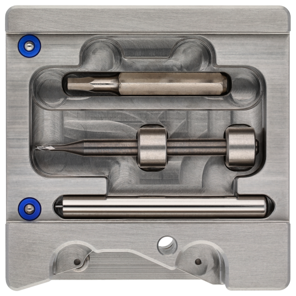 Milling and press-fitting device for bearing bush for intermediate cr